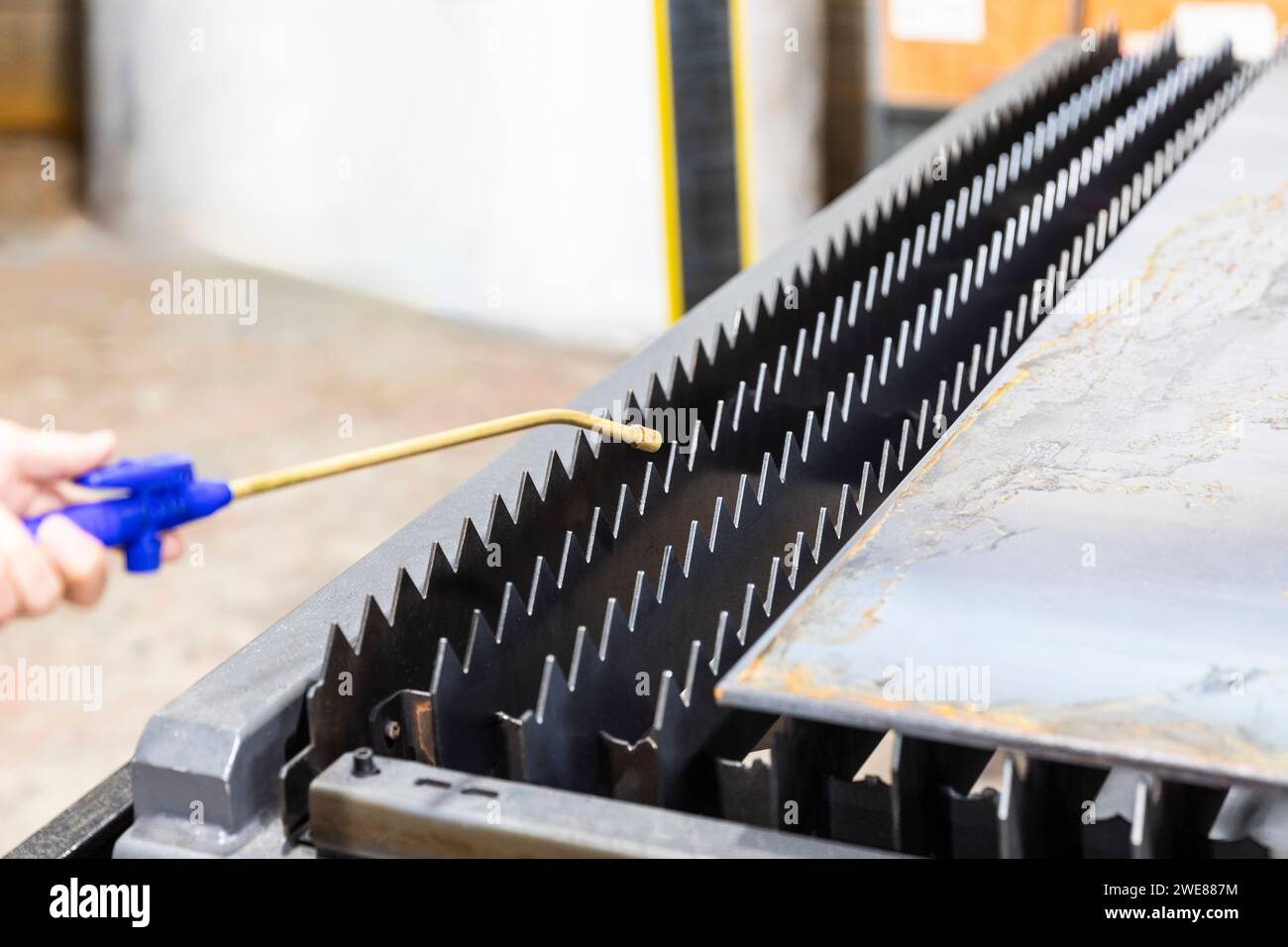 Automotive spraying hi-res stock photography and images - Alamy