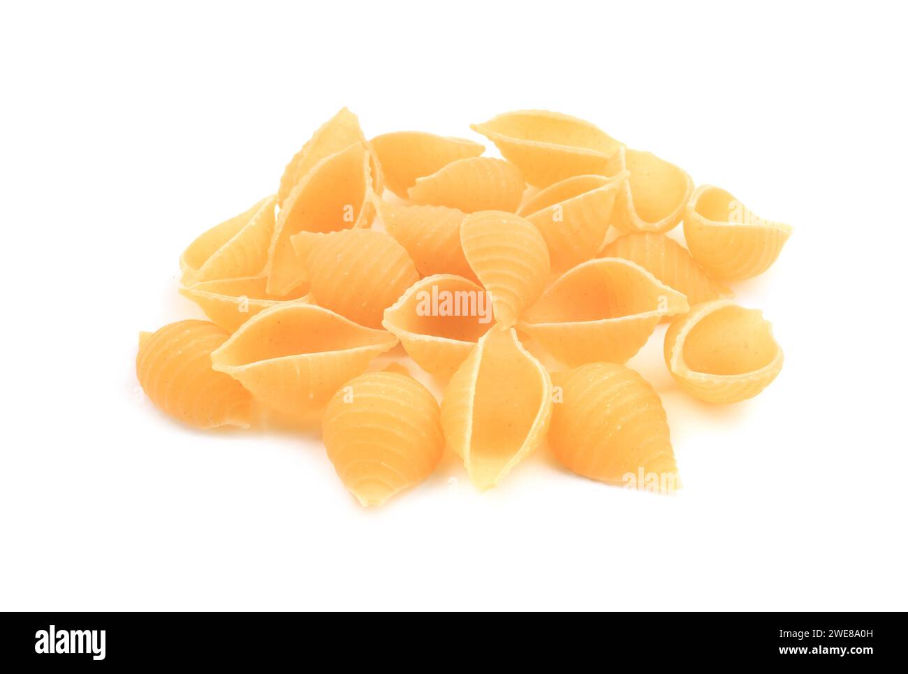 Pile pasta shells hi-res stock photography and images - Alamy