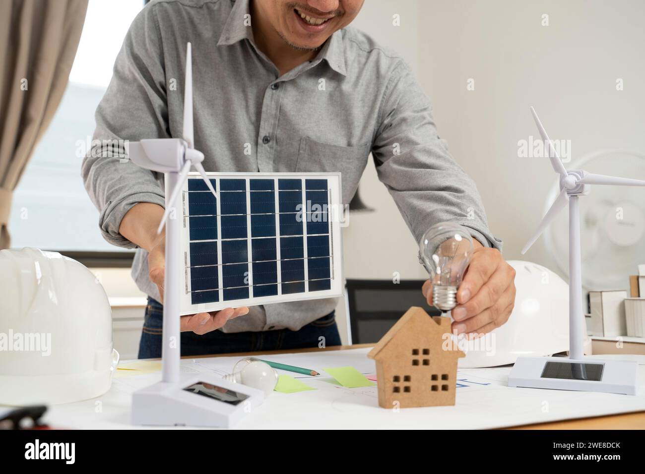 Engineer planning solar panels hi-res stock photography and images - Alamy