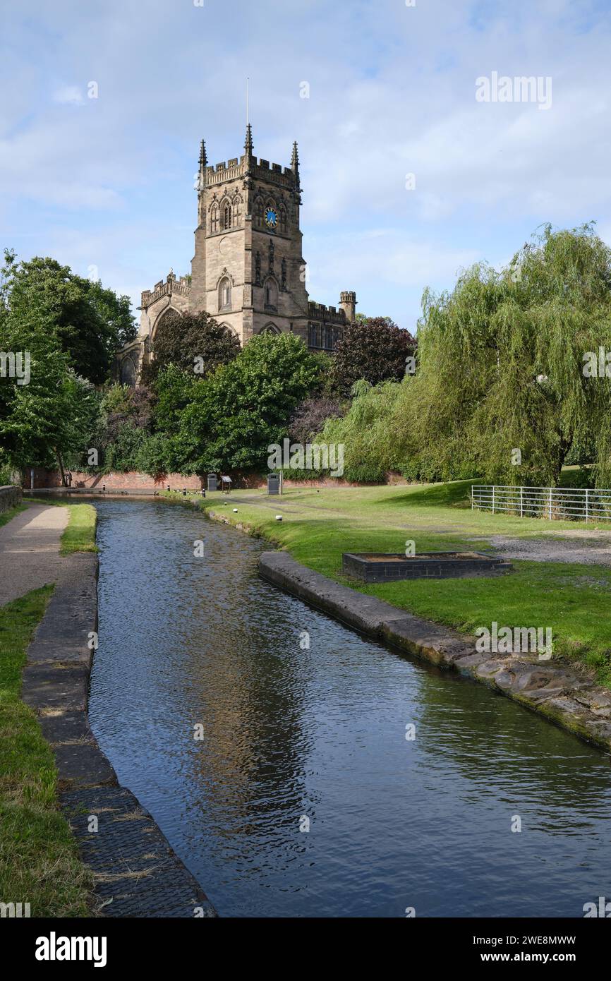 The Staffordshire & Worcestershire Canal and parish church in ...