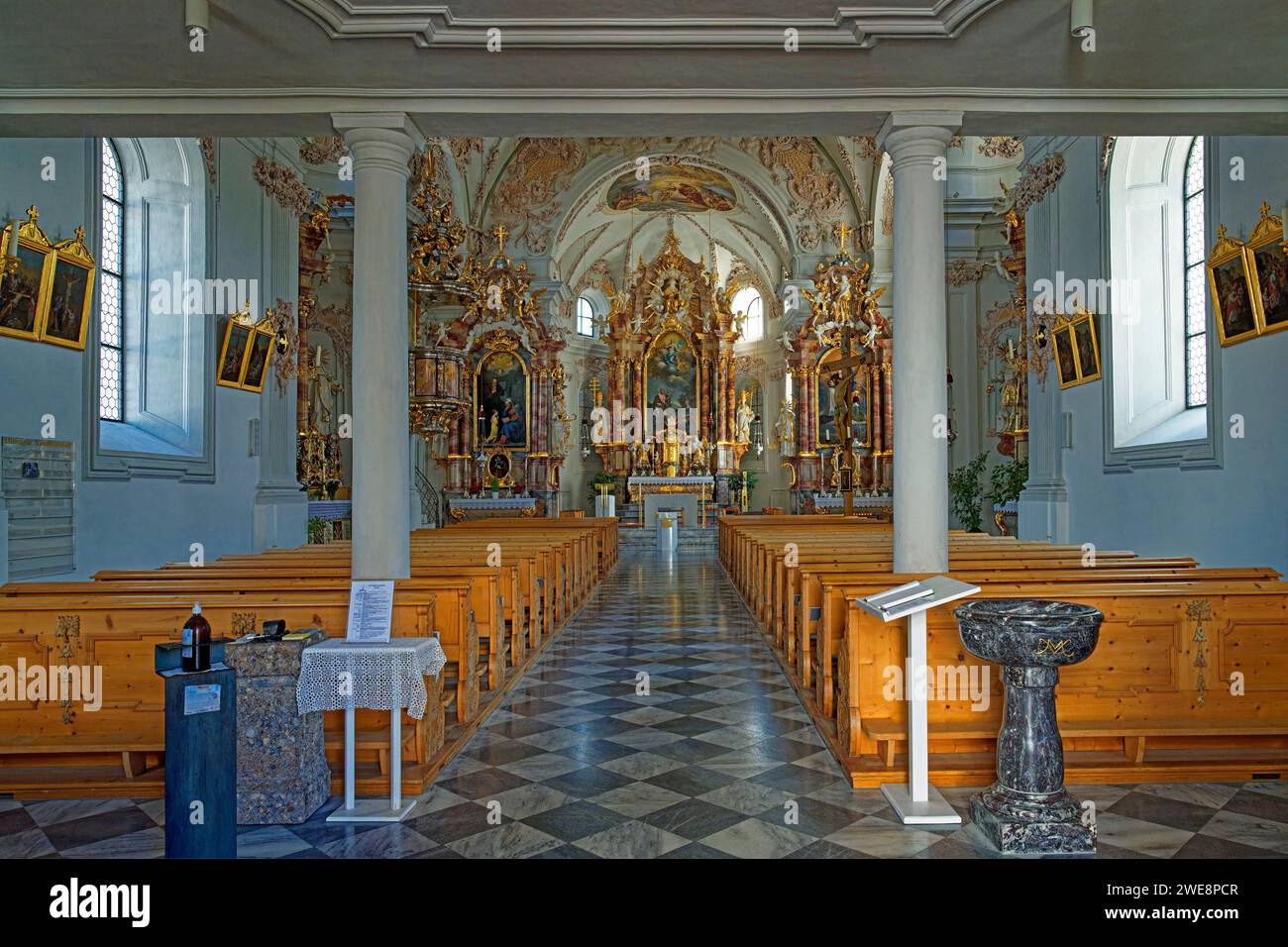 Pfarrkirche Heiliger Johannes der Täufer Stock Photo - Alamy