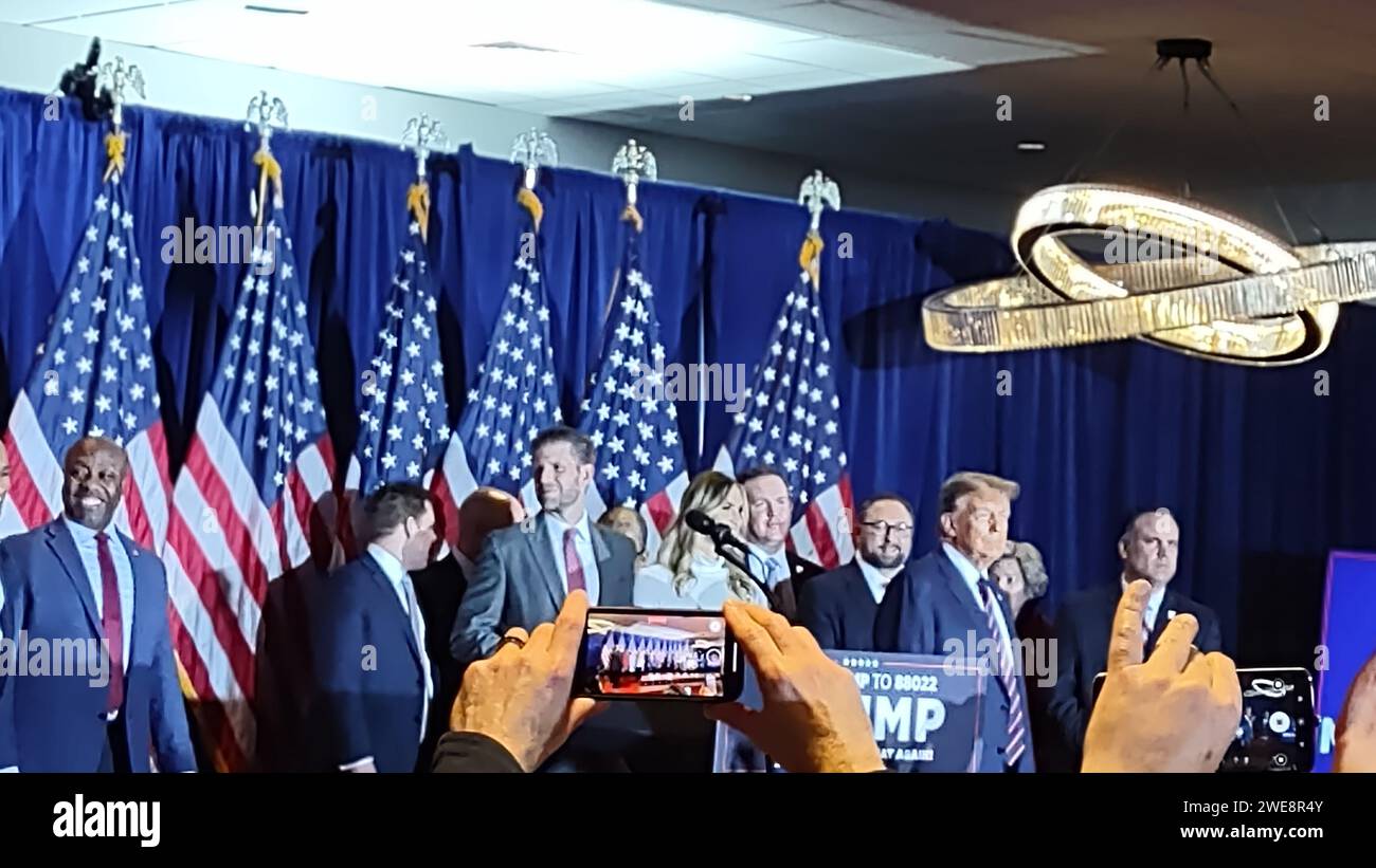 New hampshire primary celebrants hi-res stock photography and images ...