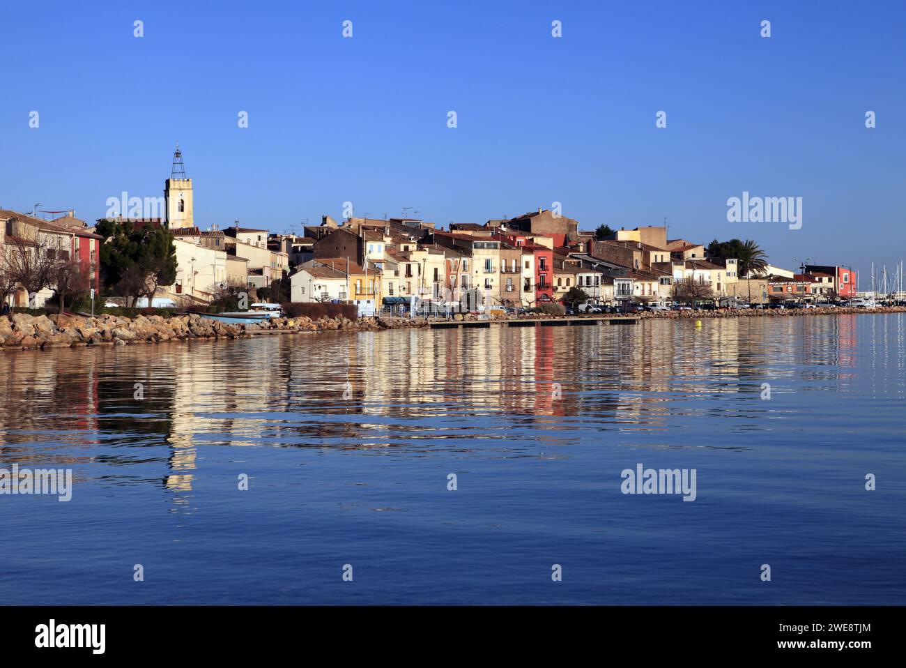 The village of Bouzigues on the banks of the Etang de Thau. Occitanie ...