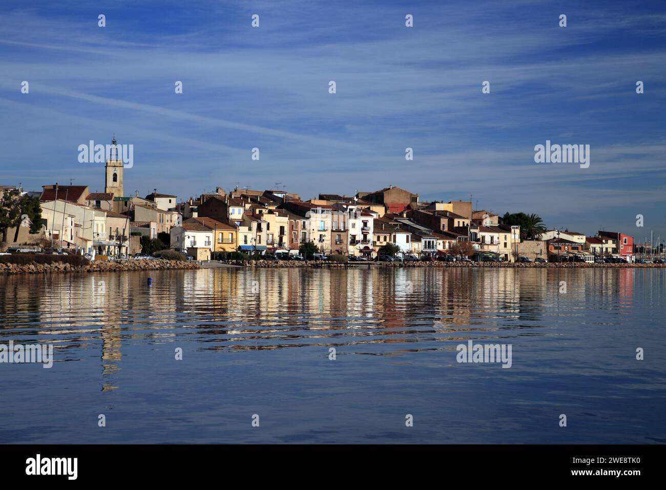 The village of Bouzigues on the banks of the Etang de Thau. Occitanie ...