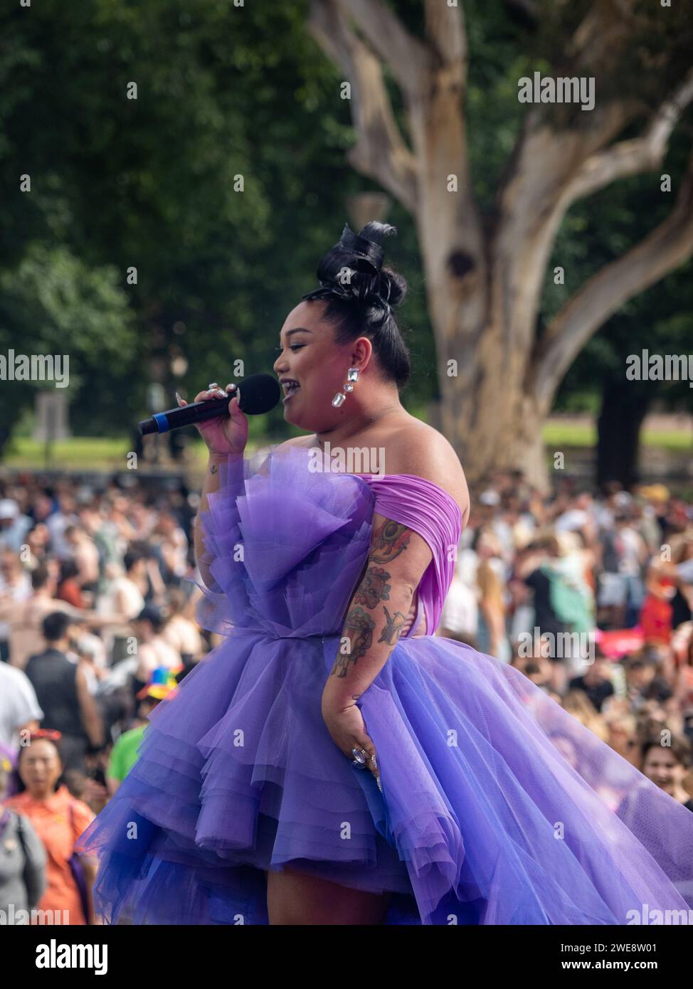 Melbourne, Australia. 21st Jan, 2024. Aysha Buffet addresses the crowd ...