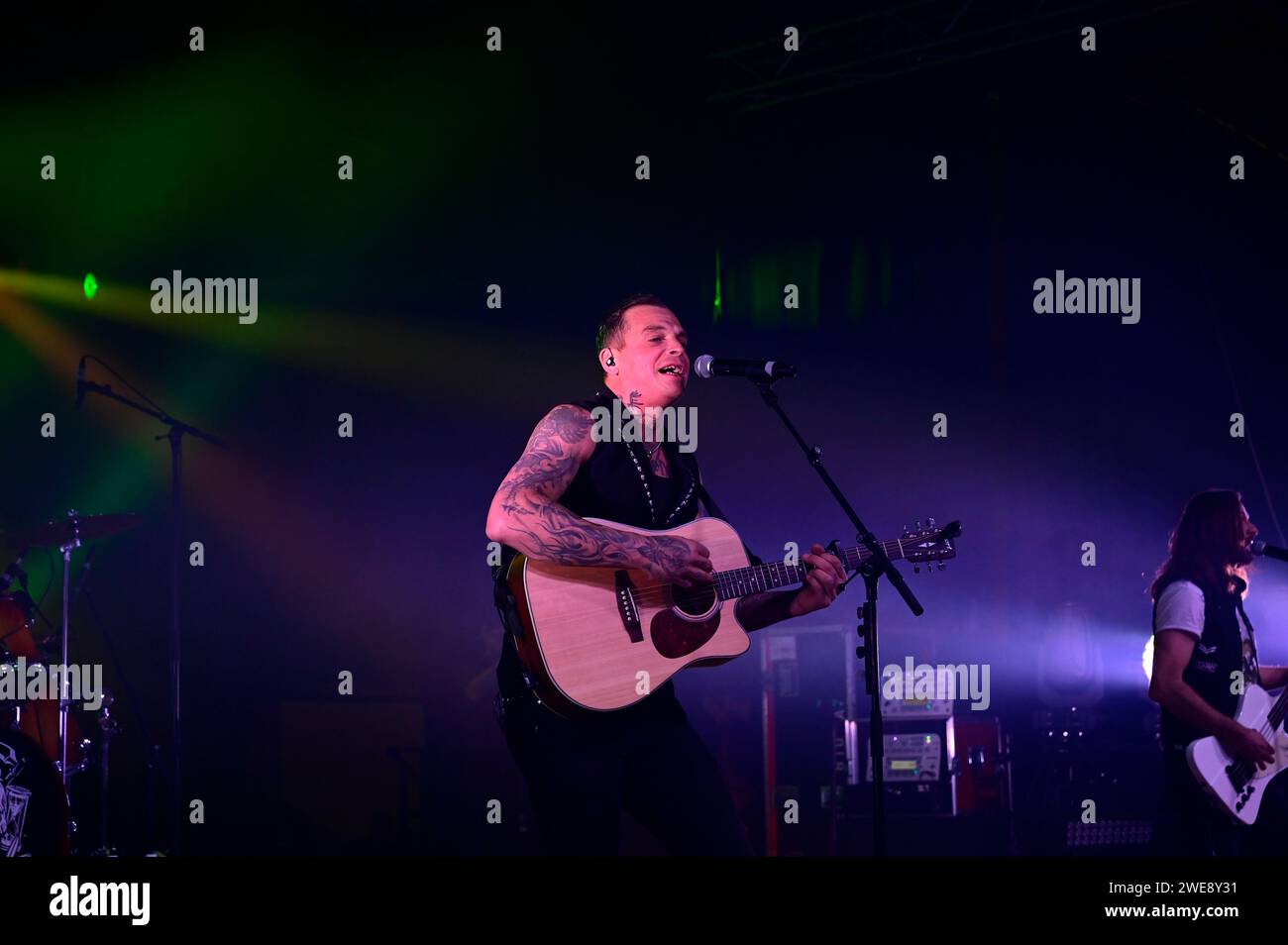 Frei.Wild Frontmann Philipp Burger bei einem Live-Auftritt in der Messe ...