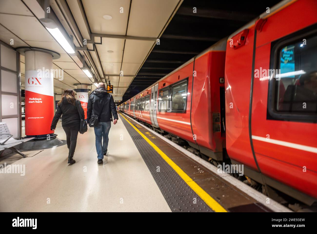 London, January 23rd 2024: The Gatwick Express train at Victoria ...