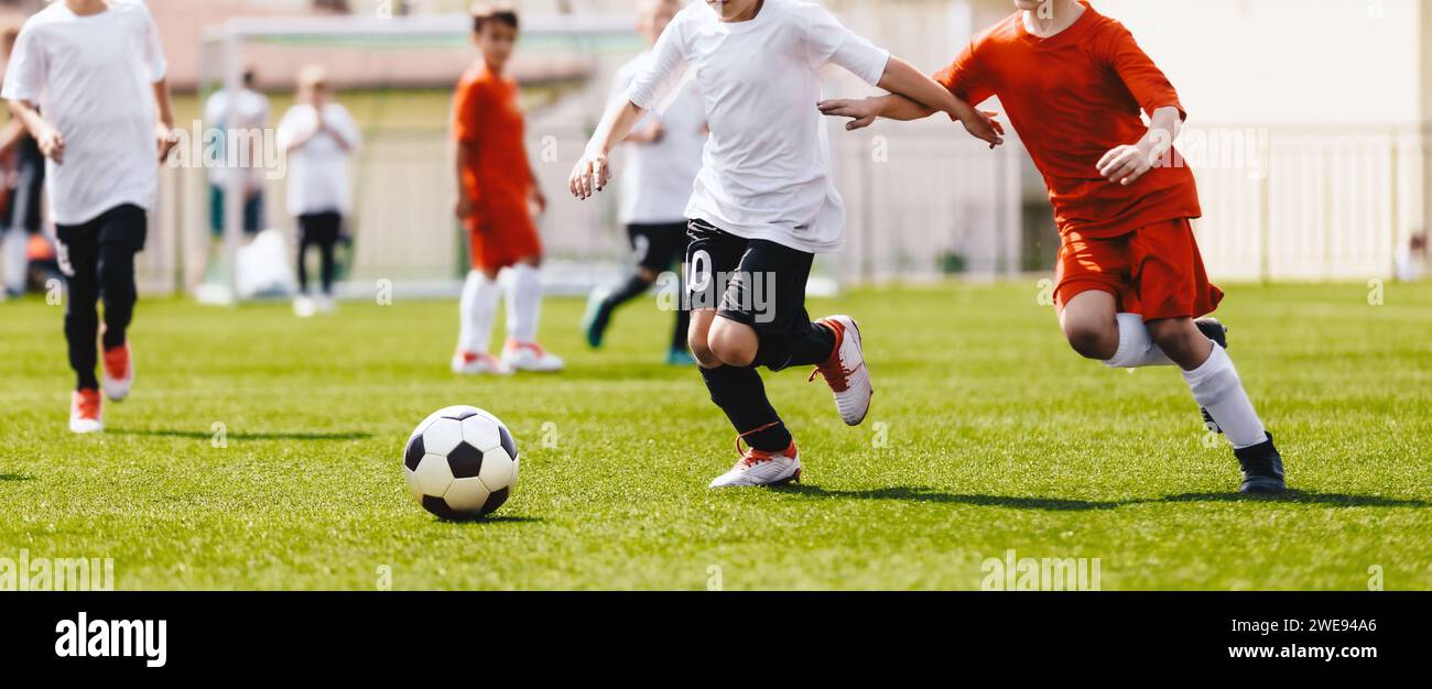 Anonymous football players hi-res stock photography and images - Alamy