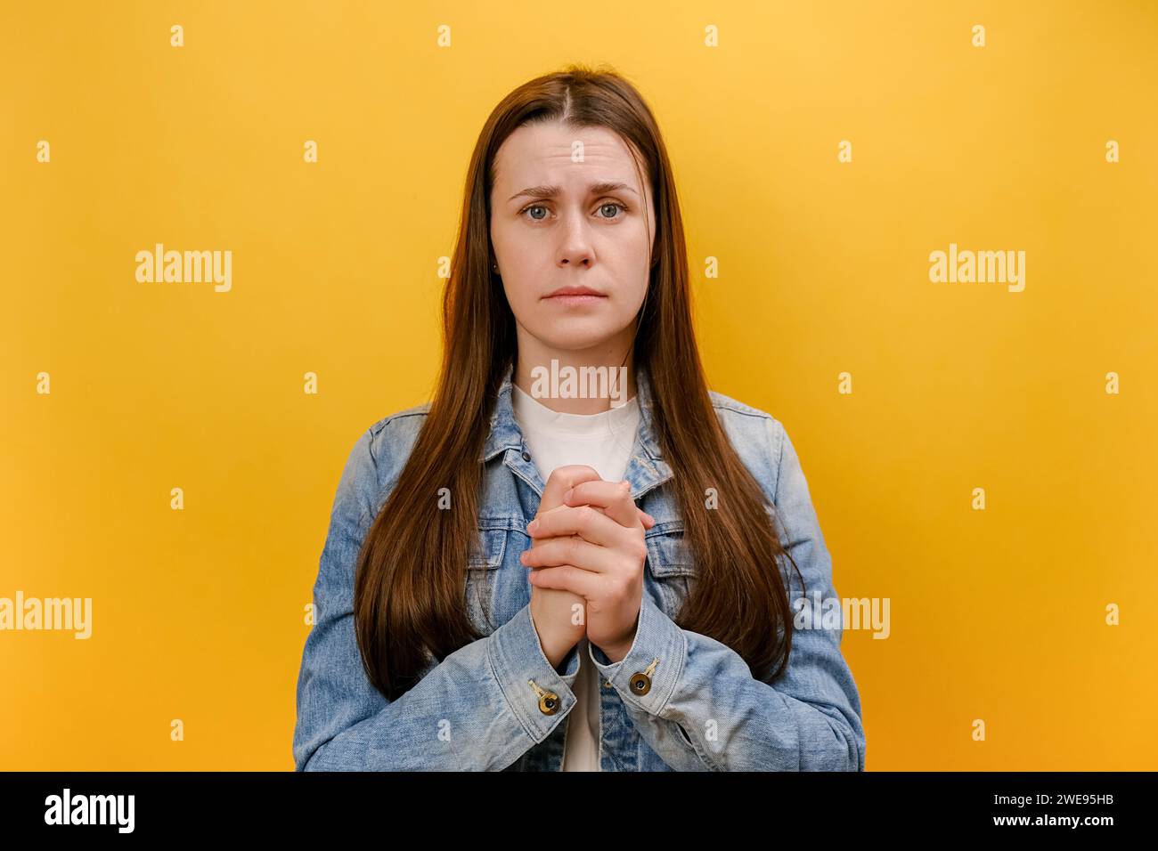 Portrait of panicking young woman 25s being nervous terrified, feeling ...
