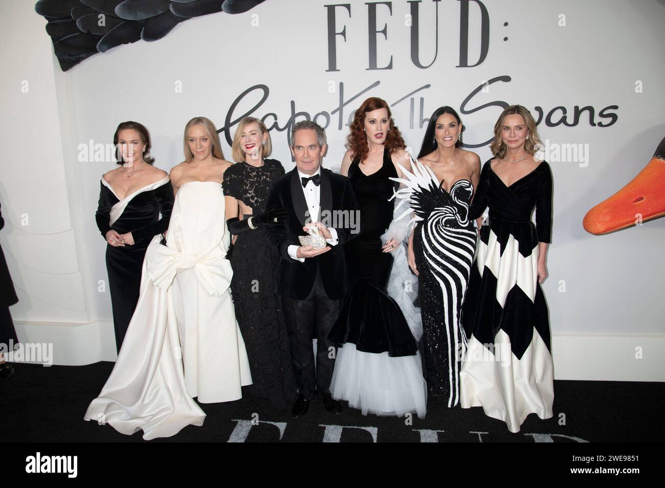 Diane Lane, Chloe Sevigny, Naomi Watts, Tom Hollander, Molly Ringwald ...