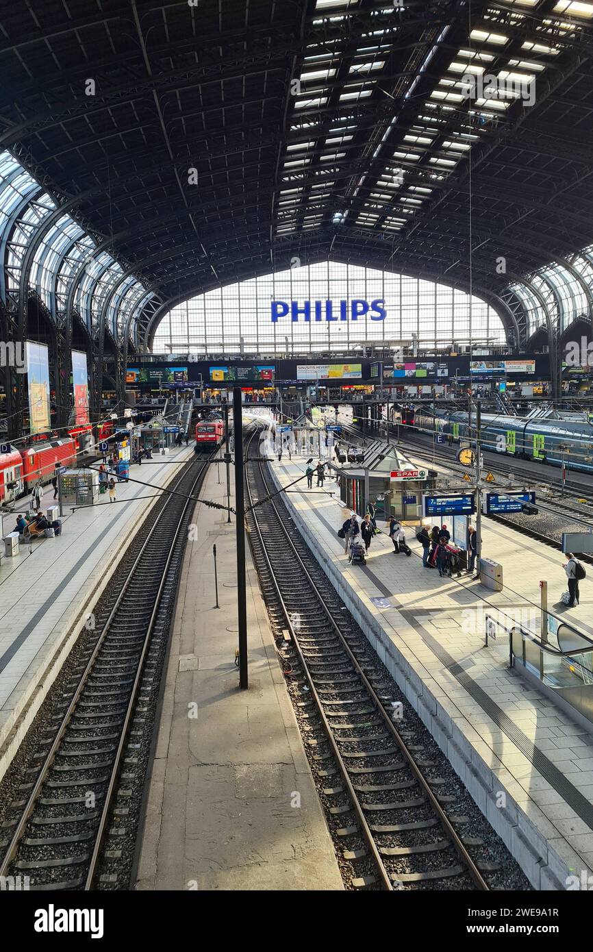 Hamburg Themenfoto: Deutsche Bahn, Lokfuehrertreik, Bahnhof, 24.01.2024 ...