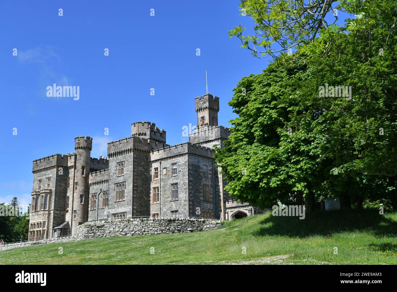 Lews castle lewis hi-res stock photography and images - Alamy
