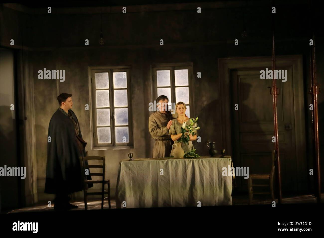 Aryeh Nussbaum Cohen als First Angel, The Boy, Mark Stone als Protector ...