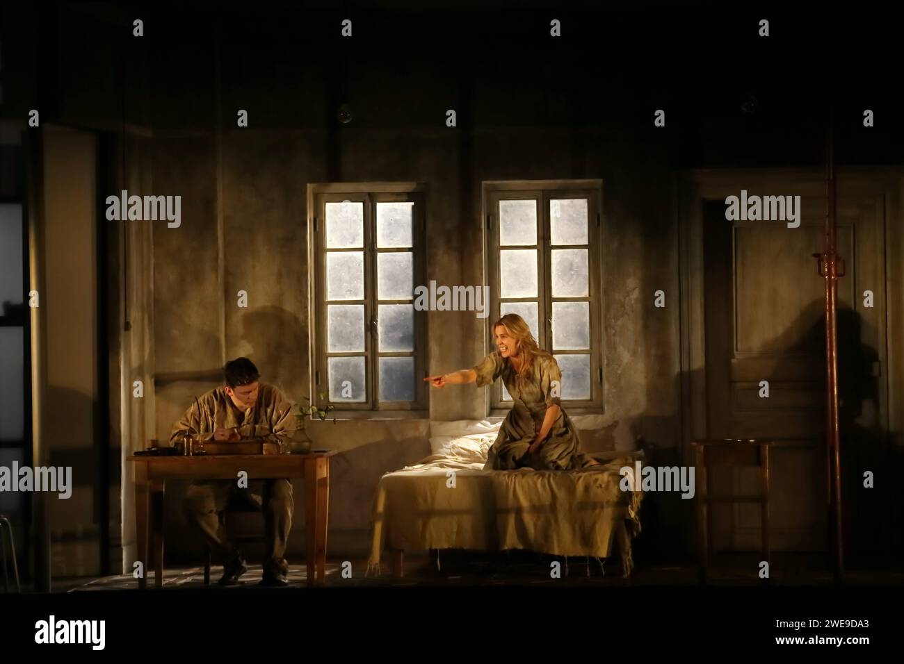 Aryeh Nussbaum Cohen als First Angel, The Boy und Georgia Jarman als ...