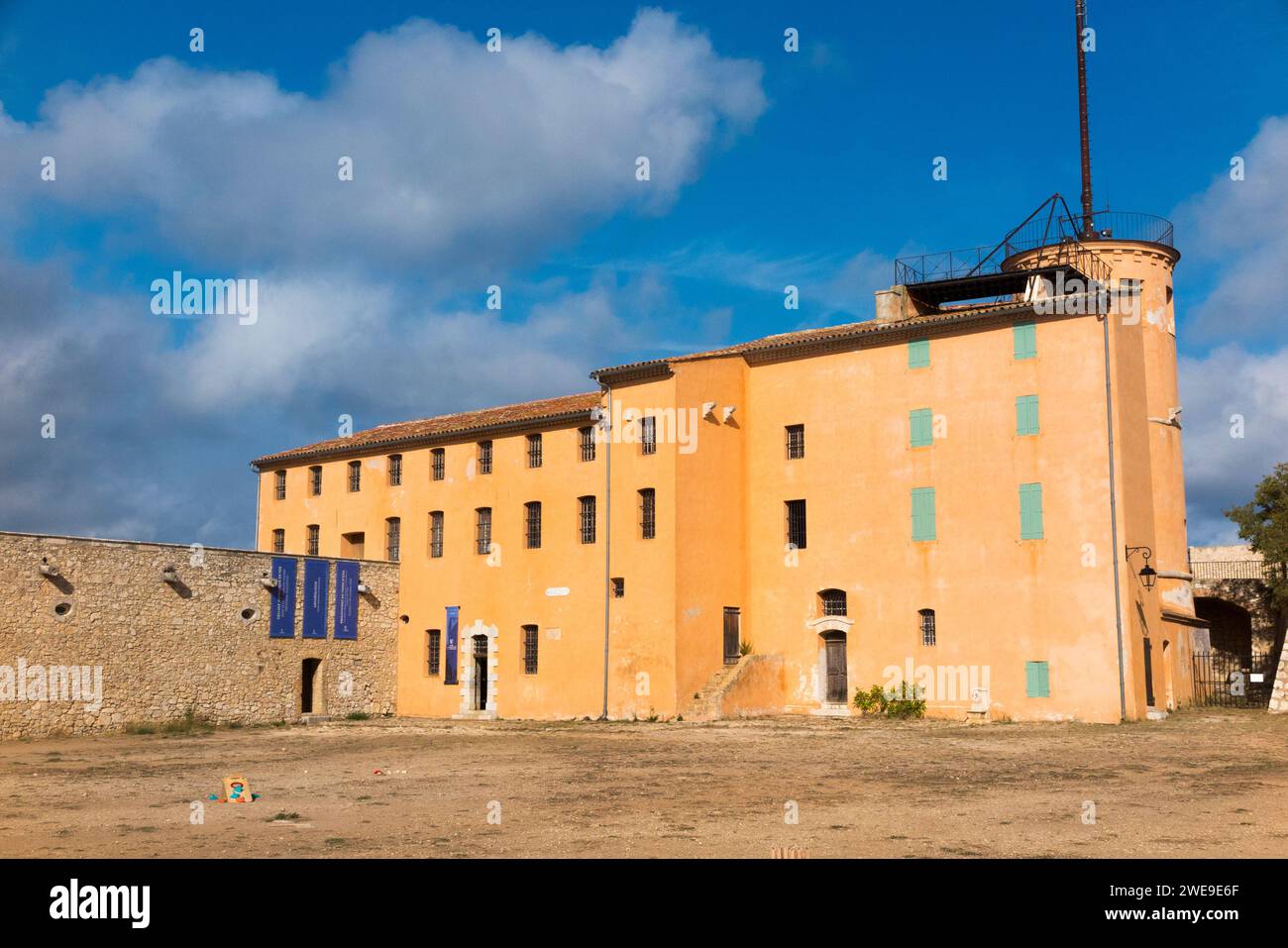 Interior yard & buildings of Fort Royal, also a former prison, on Île ...
