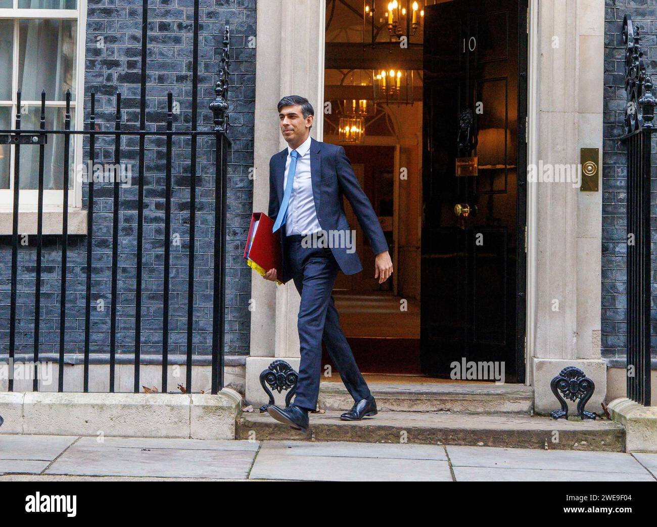 London, UK. 24th Jan, 2024. Prime Minister, Rishi Sunak, leaves number ...
