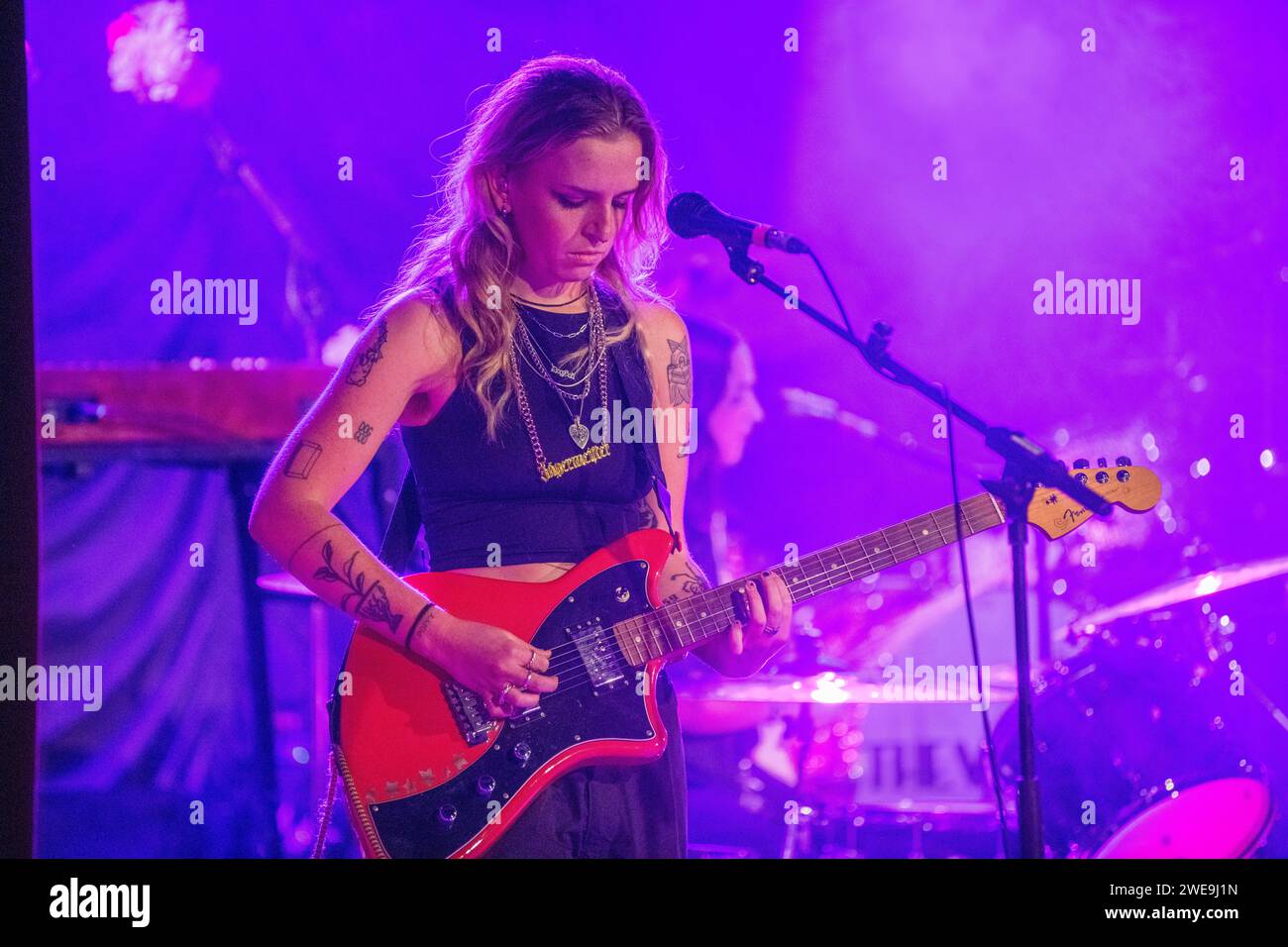 Cantante anna hi-res stock photography and images - Alamy