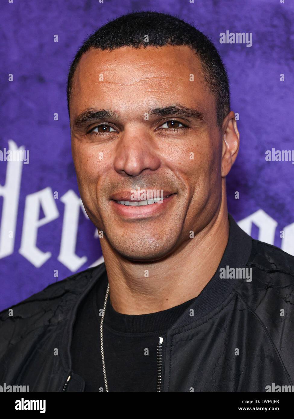 Tony gonzalez hi-res stock photography and images - Alamy