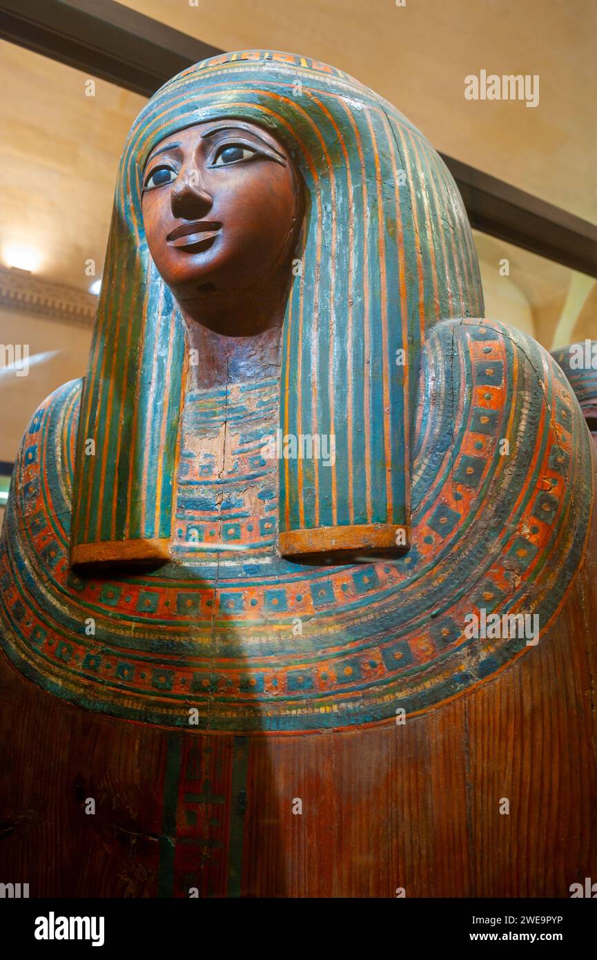 Museum egyptian louvre paris hi-res stock photography and images - Alamy