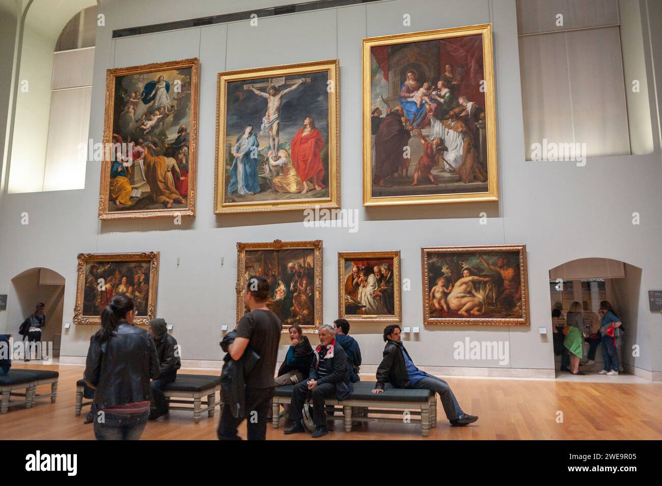 Paris, France, Group People, Tourists, Visiting, inside, Art Gallery ...