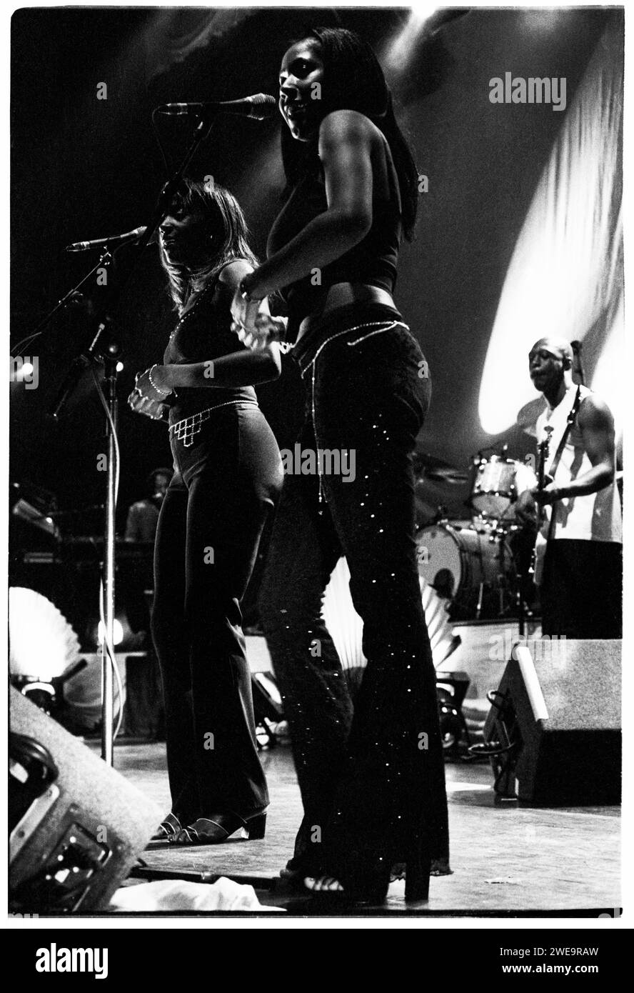 Gabrielle singer 90s hi-res stock photography and images - Alamy