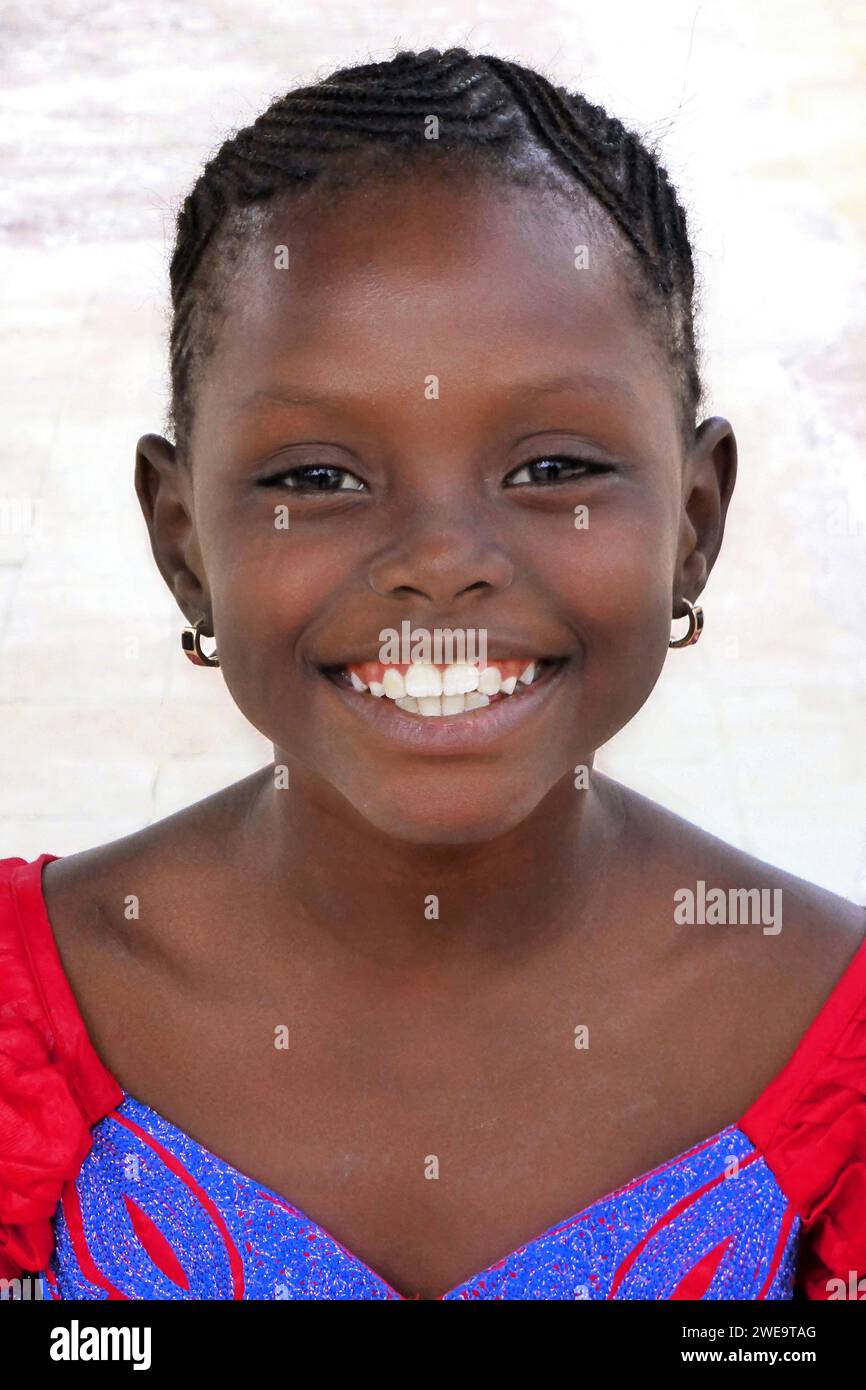 Senegal menschen hi-res stock photography and images - Alamy