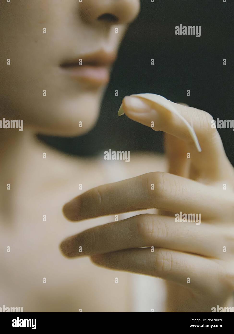 Hand for quoter, hand mood, woman beauty hand Stock Photo - Alamy