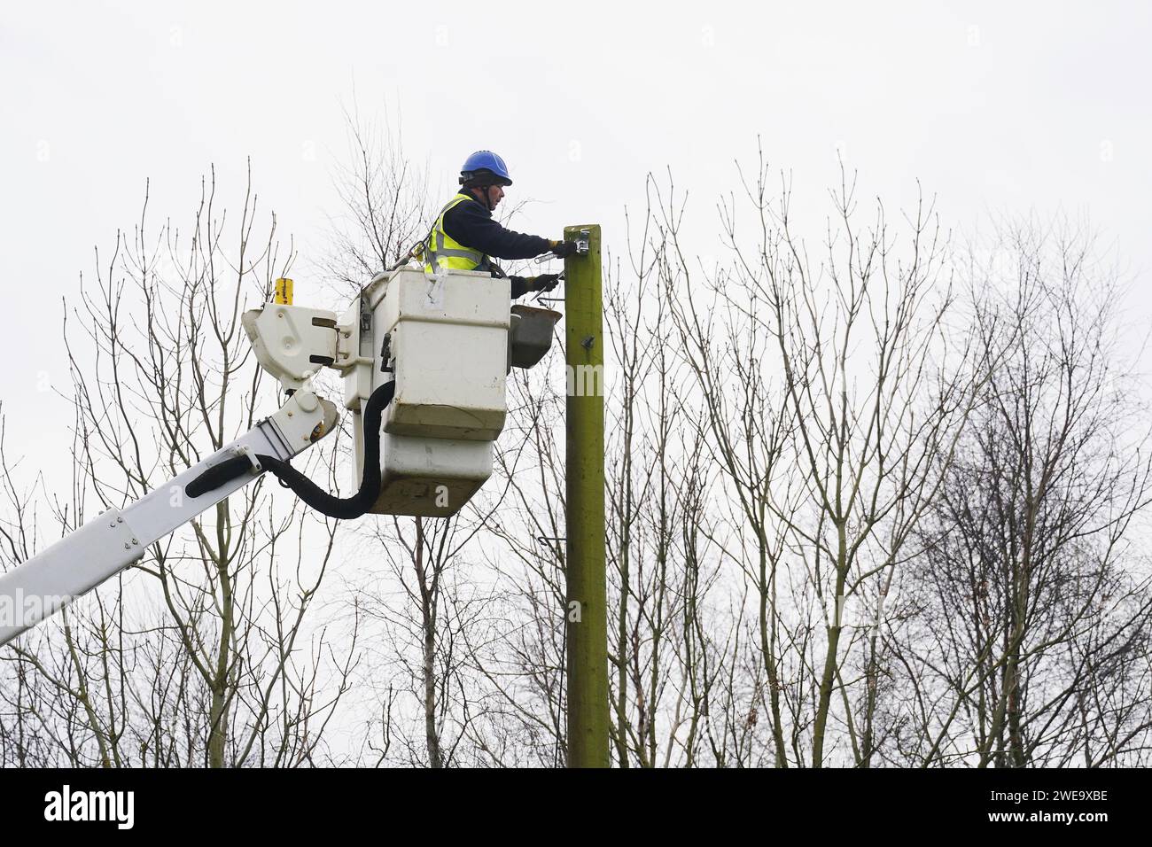 ESB Network Technician Chris Doherty working to restore power at the ...