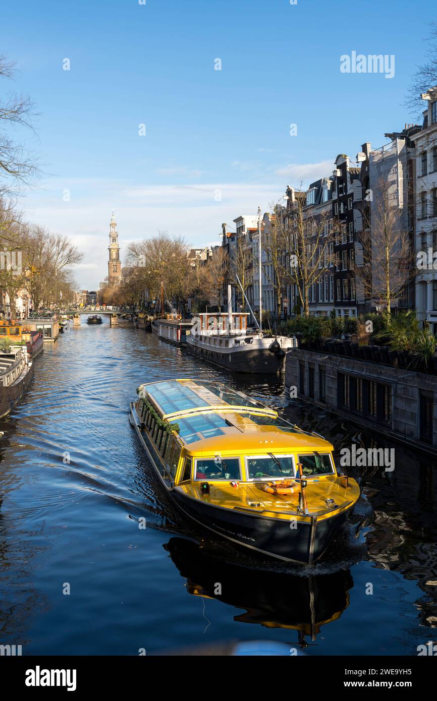 Boot auf kanal amsterdam hi-res stock photography and images - Alamy