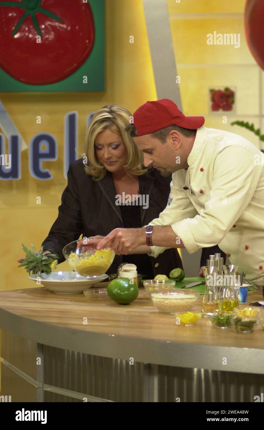 Kochduell Folge 1286, Fernsehsendung des deutschen Fernsehsenders VOX hier zu sehen: Moderatorin ...
