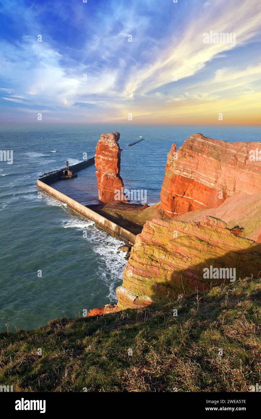 Die Insel Helgoland mit der Langen Anna, Schleswig-Holstein, Nordsee ...