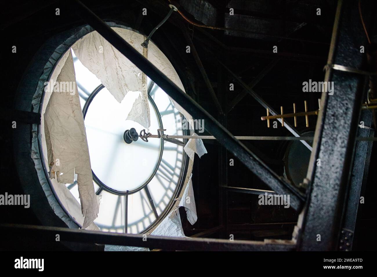 Internal clock mechanism hi-res stock photography and images - Alamy