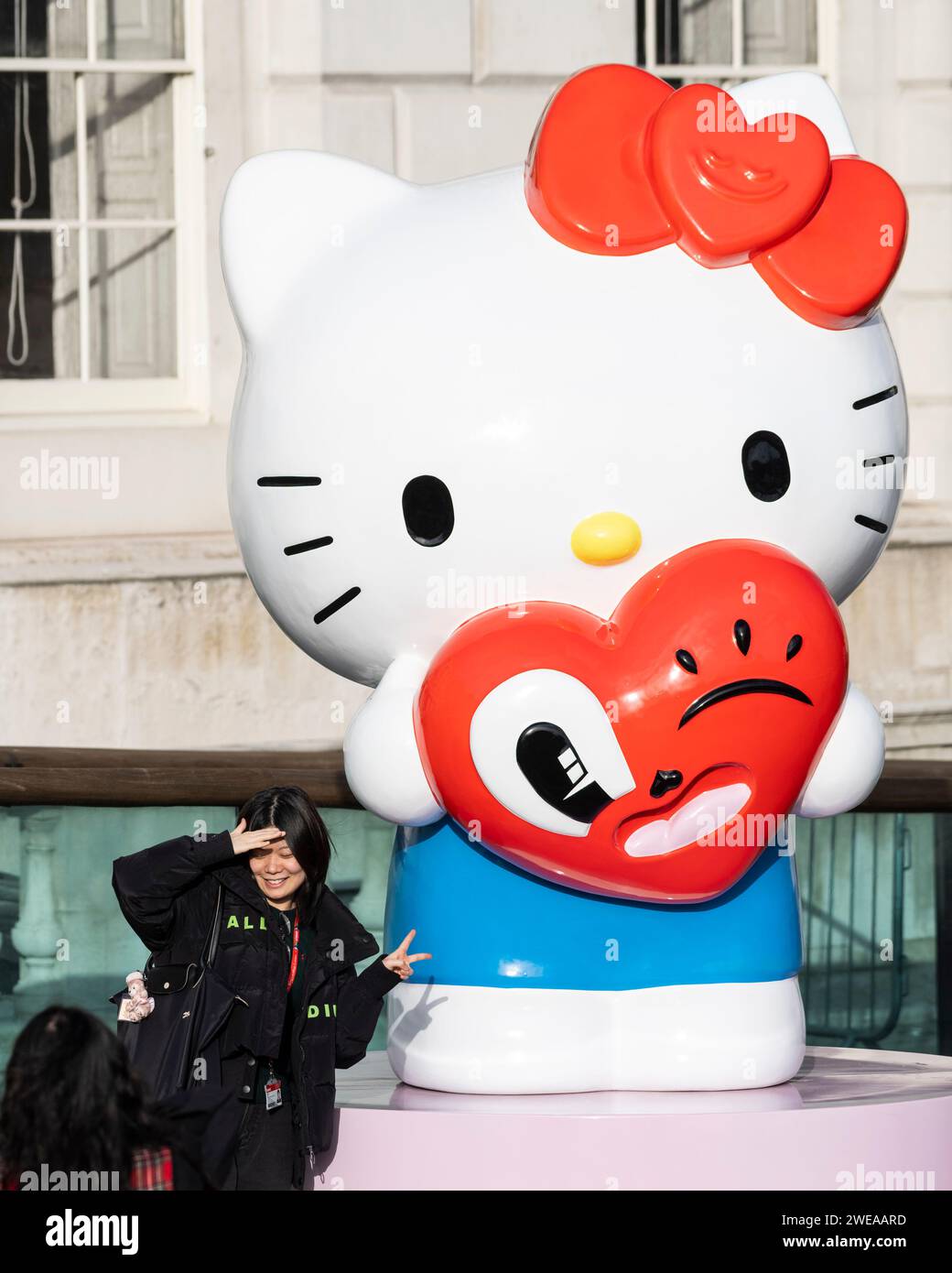 Hello kitty sculpture hi-res stock photography and images - Alamy