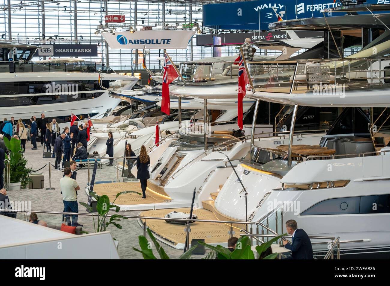 Großyachten, Luxusyachten, in der Halle 6 der BOOT 2024, größte Yacht ...