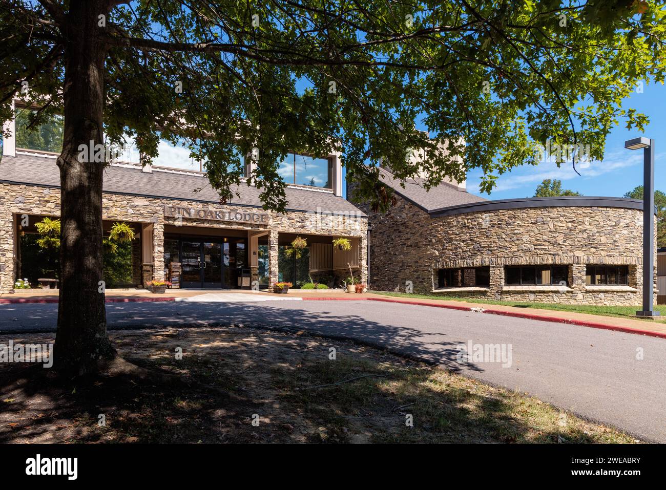 The Lodge at Natchez Trace in the Pin Oak area of Natchez Trace State ...