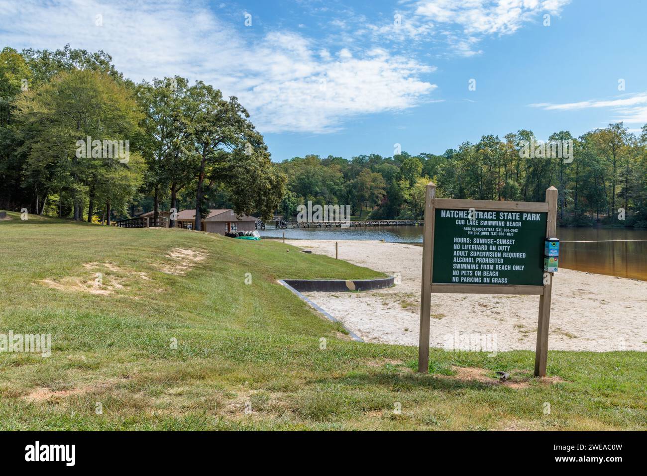 Cub lake swimming beach hi-res stock photography and images - Alamy