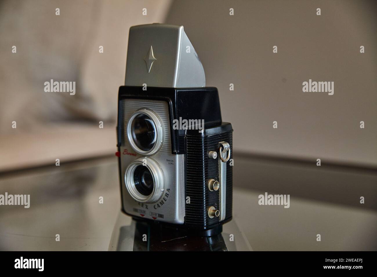 Twin lens reflex tlr camera hi-res stock photography and images - Alamy