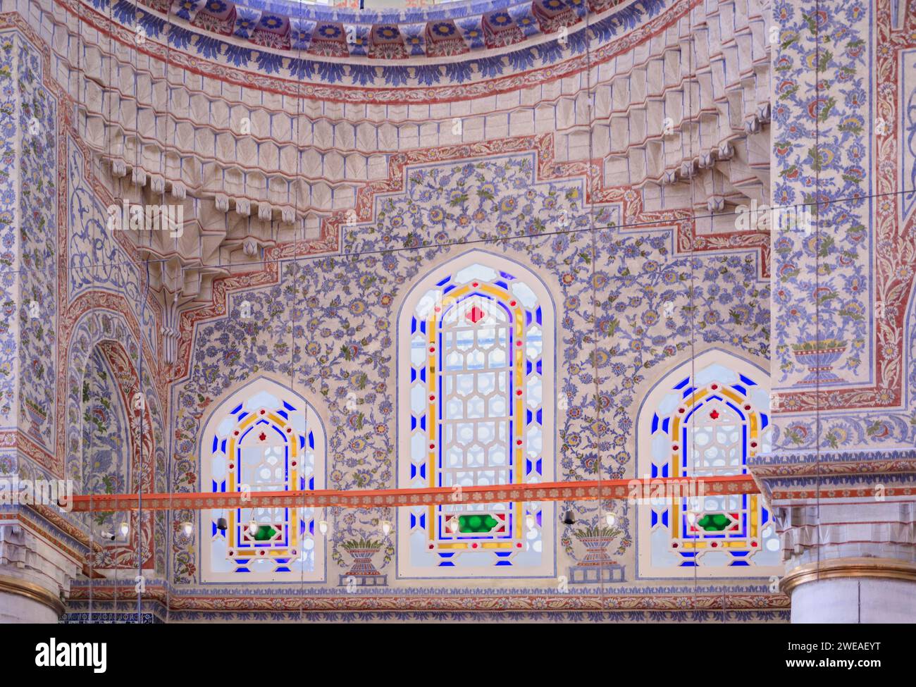 Muqarnas dome hi-res stock photography and images - Alamy