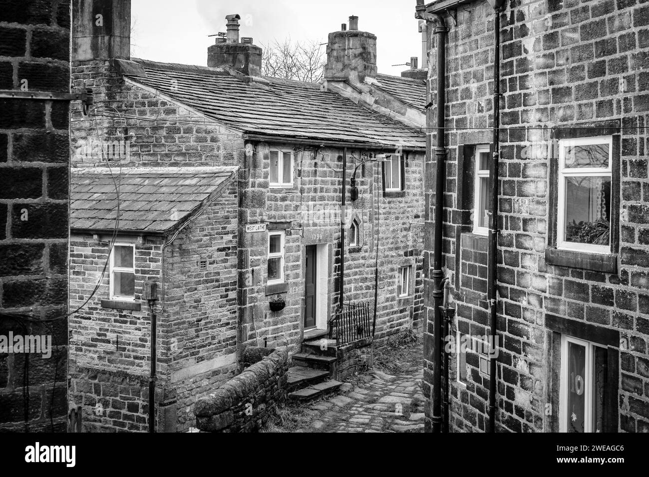 Yorkshire village with listed buildings Black and White Stock Photos ...