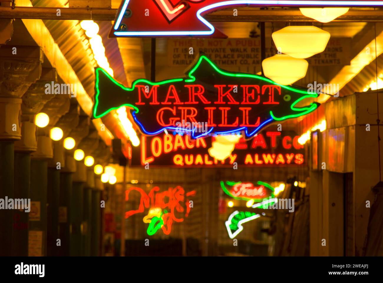 Market grill pike place hi-res stock photography and images - Alamy