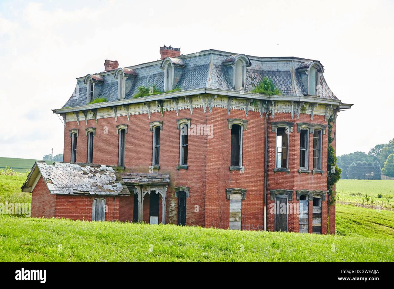 Victorian Mansion Ruins in Rural Decay, Overcast Sky Perspective Stock ...