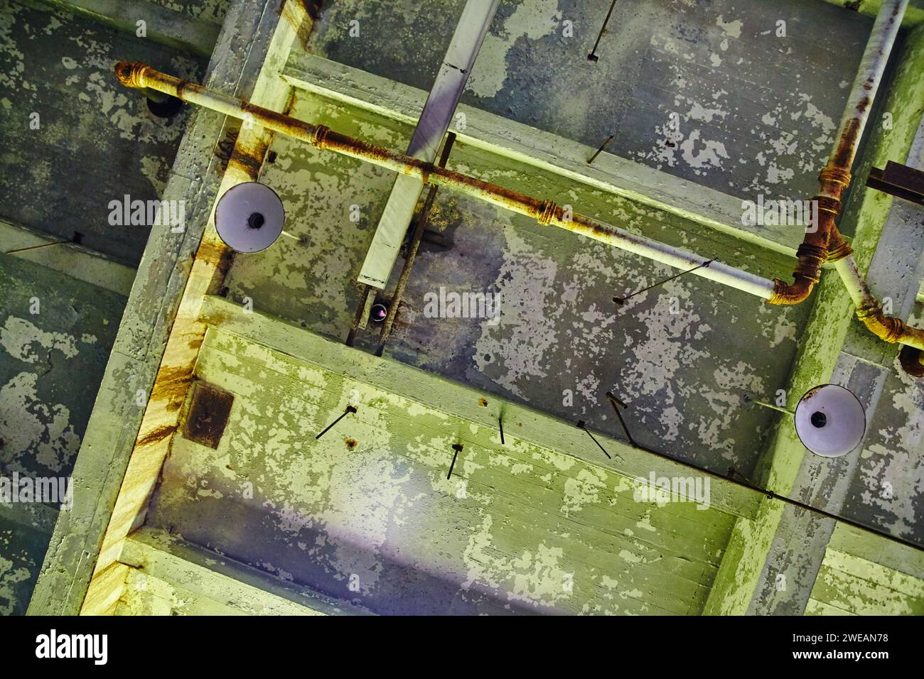 Ceiling rust hi-res stock photography and images - Alamy