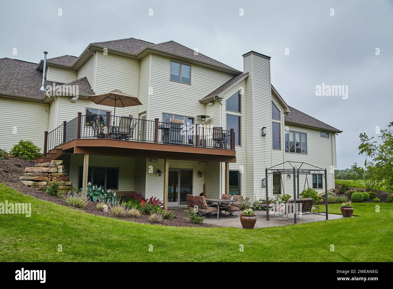 Suburban domestic two story hi-res stock photography and images - Alamy