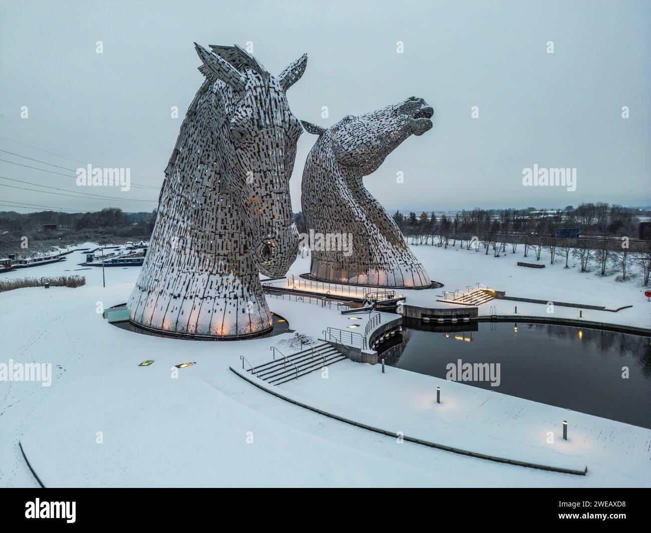 Kelpies falkirk snow hi-res stock photography and images - Alamy