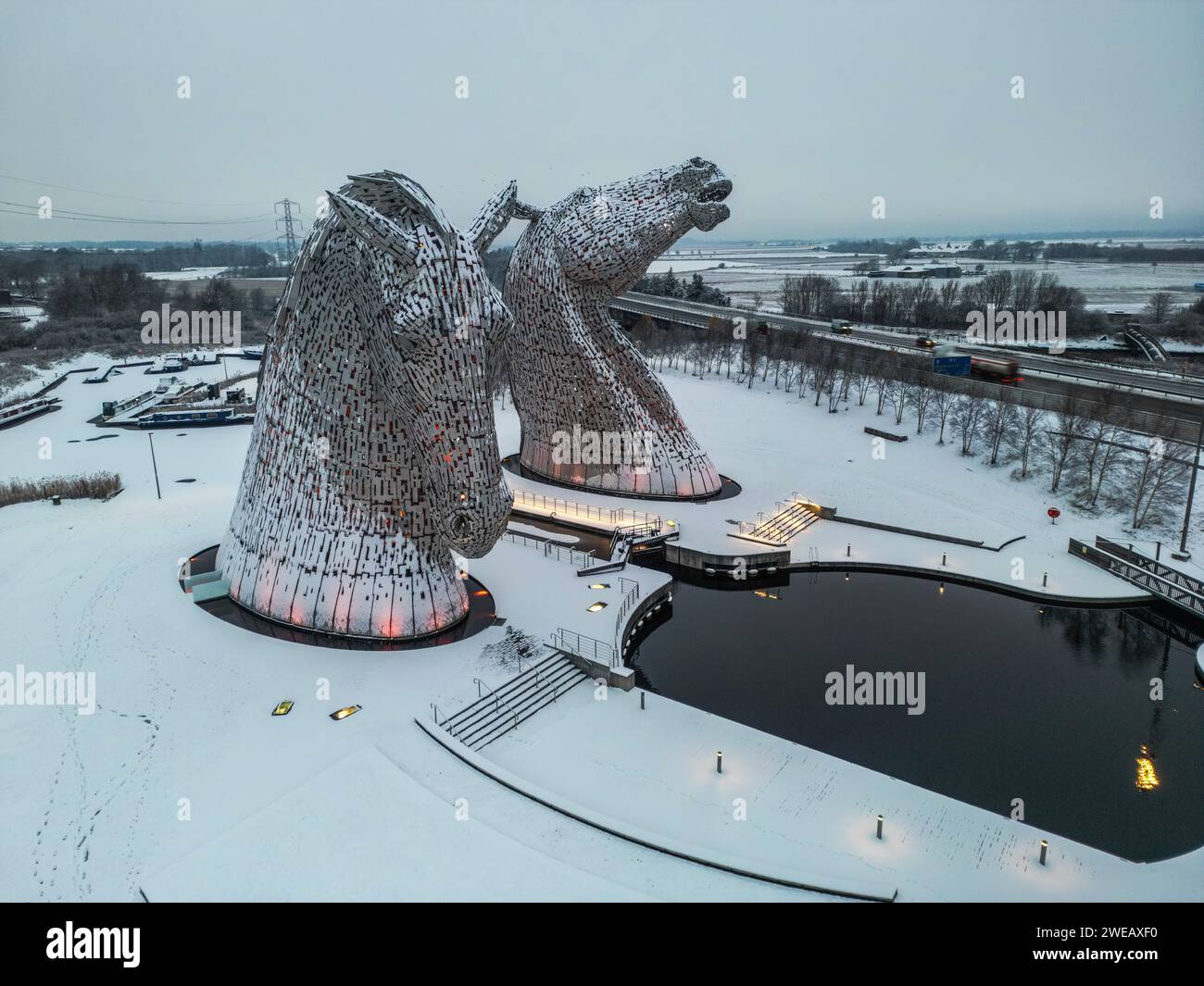 Kelpies falkirk snow hi-res stock photography and images - Alamy