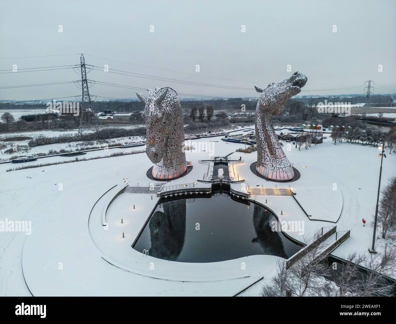 Kelpies falkirk snow hi-res stock photography and images - Alamy