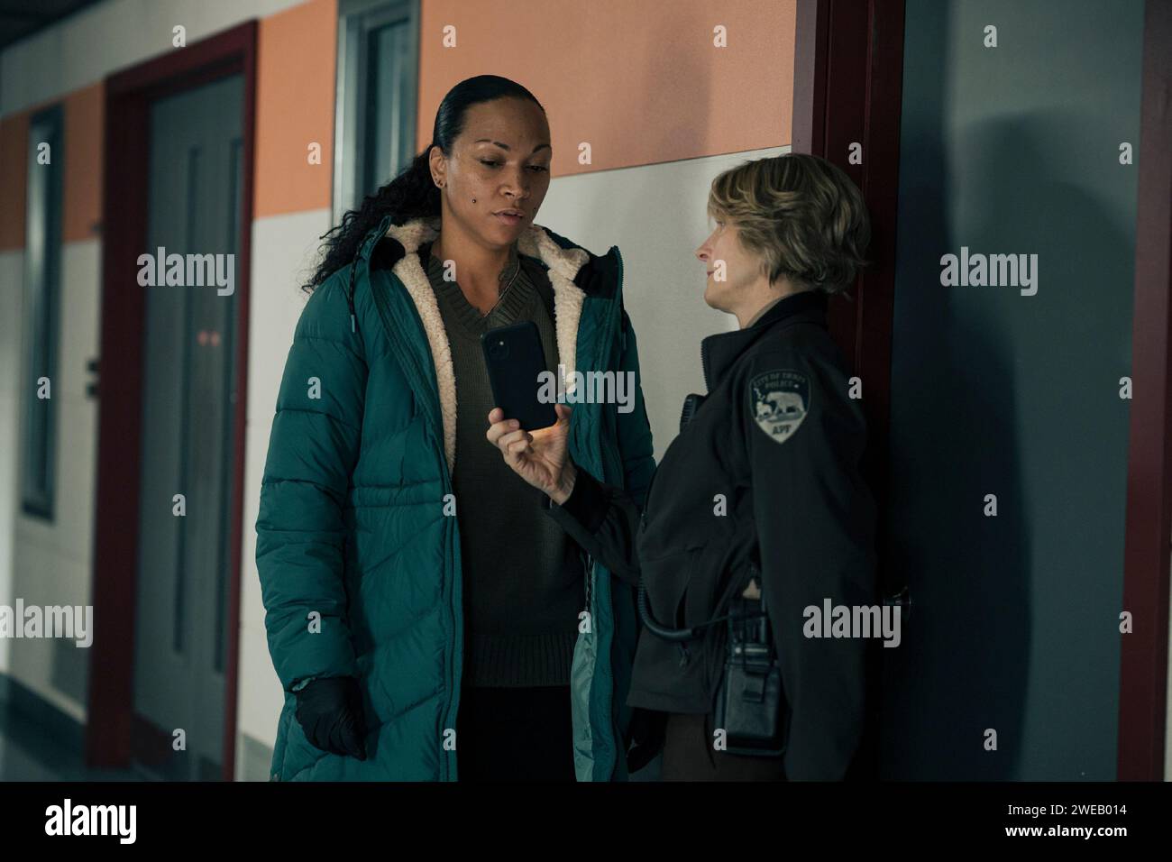 Kali Reis (Evangeline Navarro), Jodie Foster (Detective Liz Danvers ...