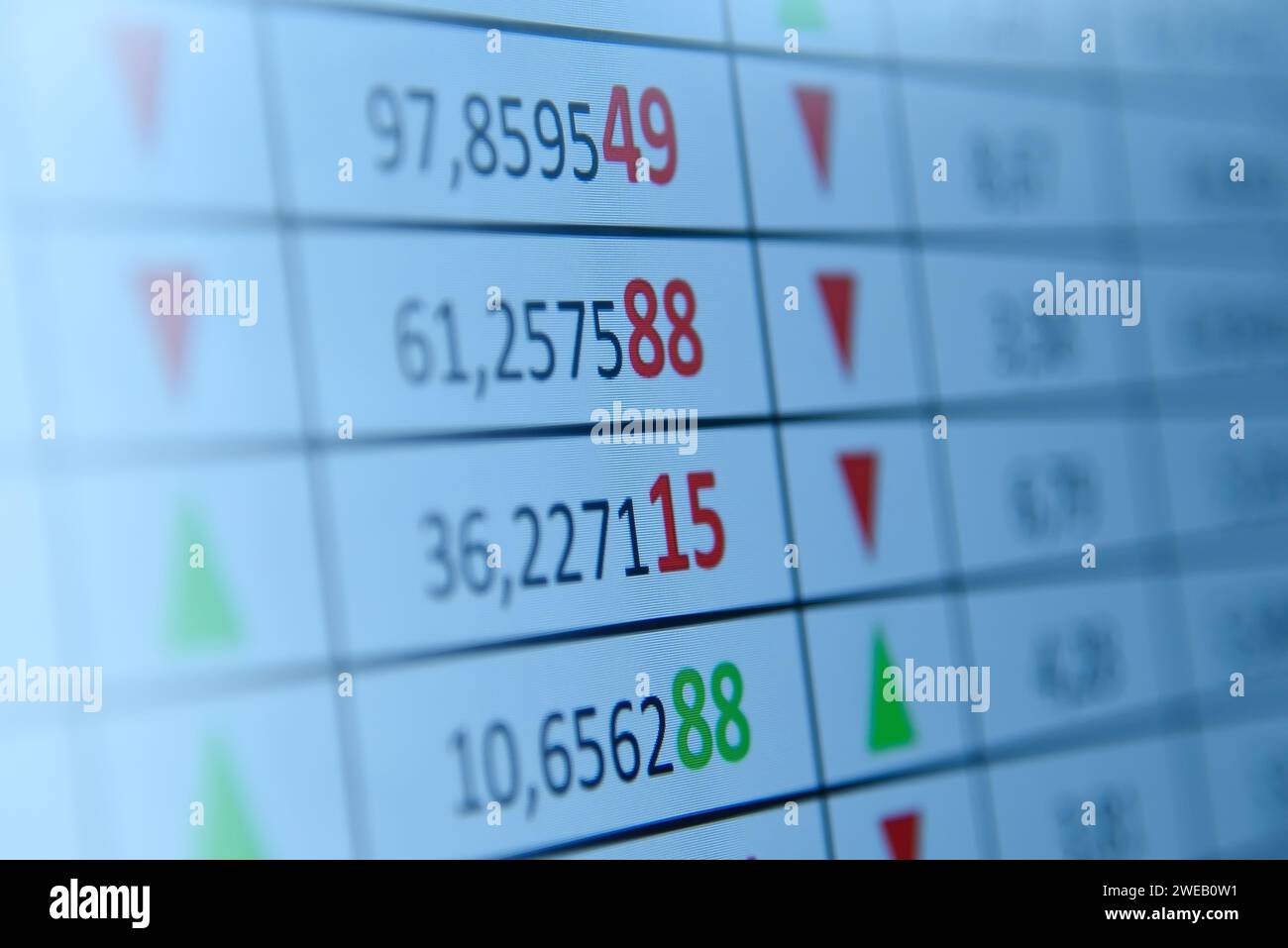 Stock exchange monitor hi-res stock photography and images - Alamy