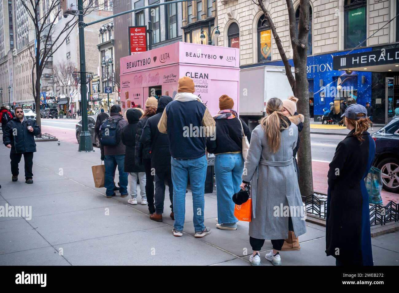 Ulta beauty hi-res stock photography and images - Alamy