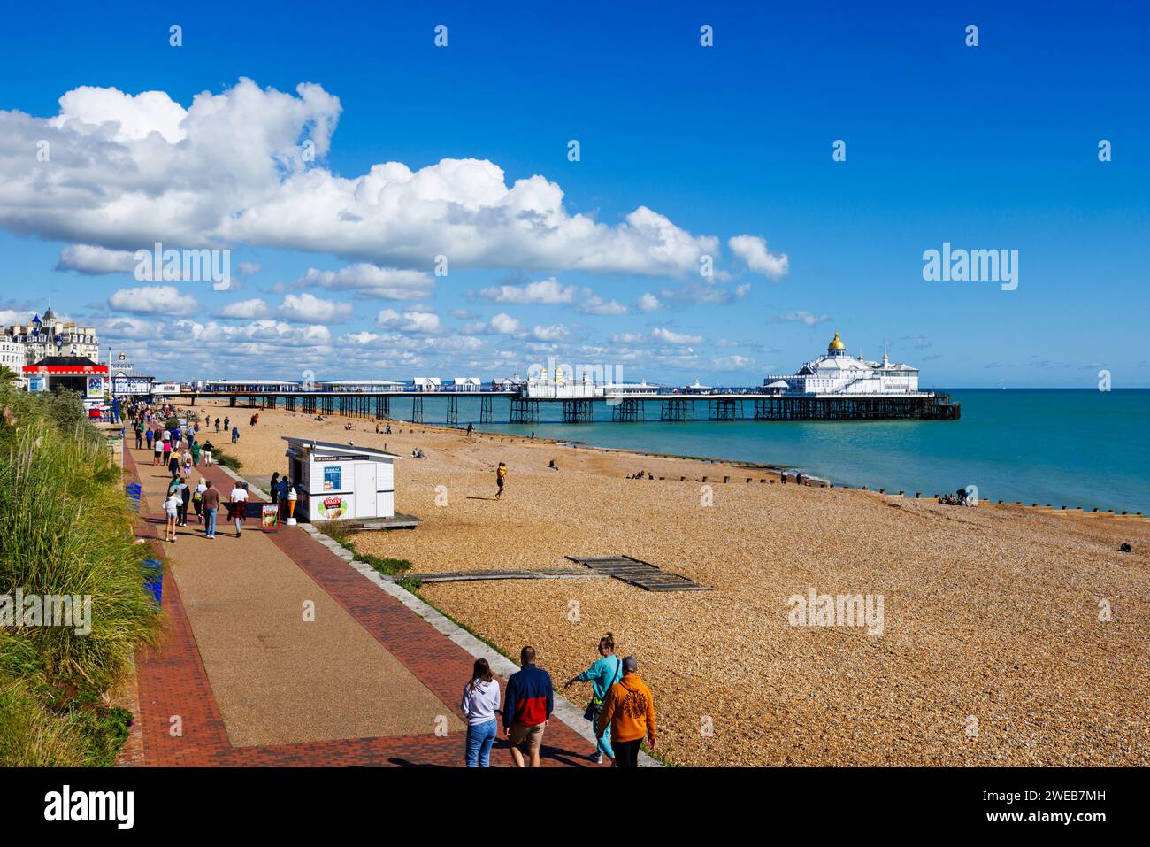 Englands famous landmarks hi-res stock photography and images - Alamy